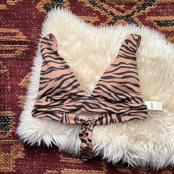 aerie | Swim | Nwt Aerie Pique Animal Print Tie Longline Triangle ...